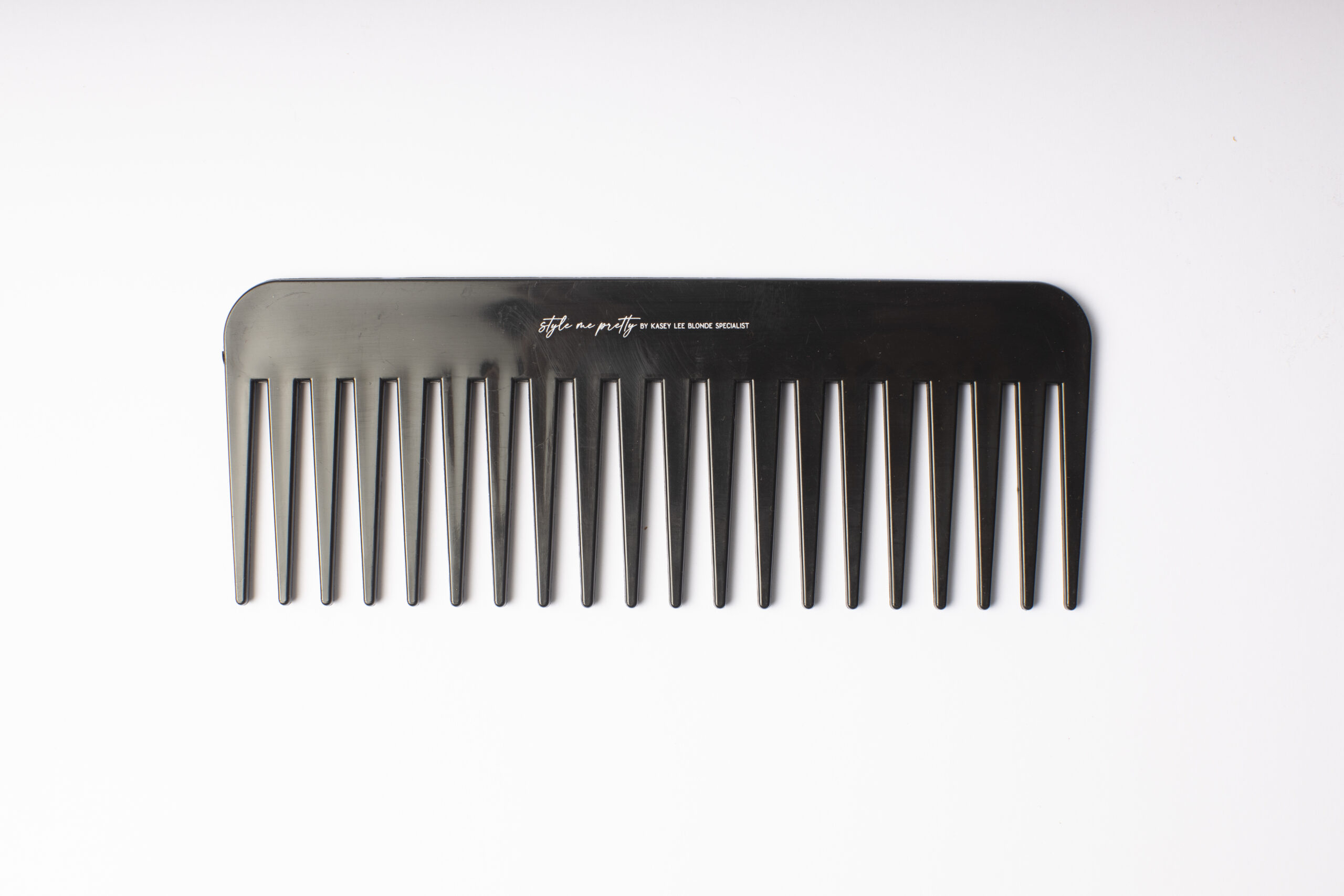 Kasey Lee Blonde Specialist – STYLE ME PRETTY COMB BLACK